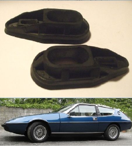 REAR WHEEL CYLINDER GAITERS x2 (Lotus Elite & Eclat Parts) (1974- 82)